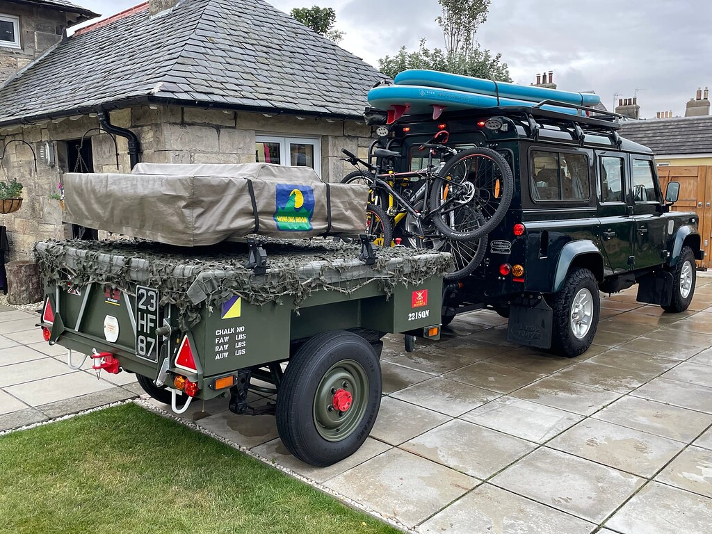 2012 Land Rover Defender - Leslie RS-3L Supertyfon Train Horn, dual ...